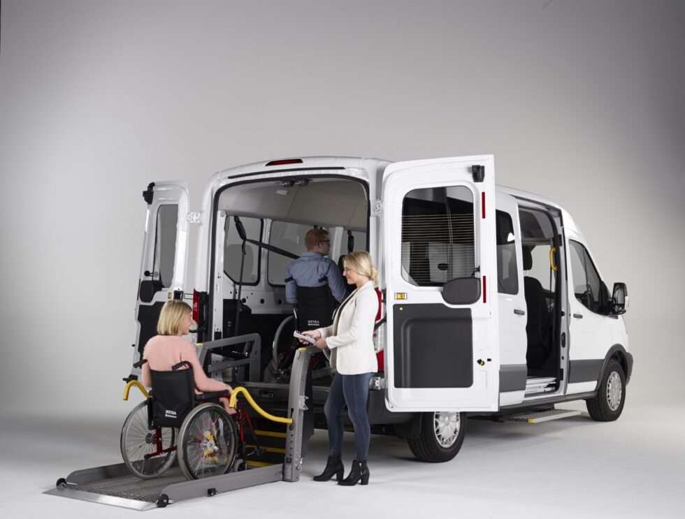 Rolstoelauto of rolstoelbus kopen | Ruim aanbod Mobility4all